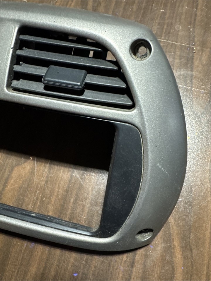 Toyota RAV4 L Radio Trim Bezel Center Vents Grey 01 02 03 | eBay