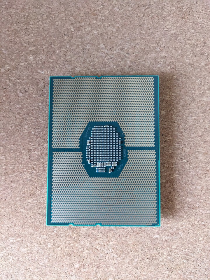 Intel Xeon Silver 4215R (3.2GHz, 8 Cores, FCLGA3647, 11M Cache ...