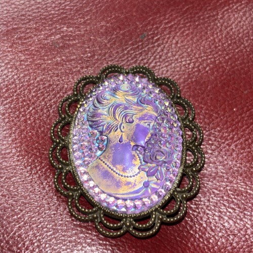Vintage BRONZE TONE SCALLOPED FRAME Iridescent Sparkle CAMEO BROOCH PIN ...