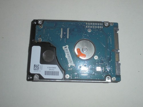 Seagate ST9320423AS P/N:9HV14E-071 FW:0003LVM1 WU P/N:45N7032 320GB 2.5 ...