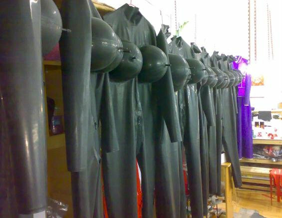 COMBINAISON LATEX GONFLABLE - INFLATABLE RUBBER SUIT | eBay