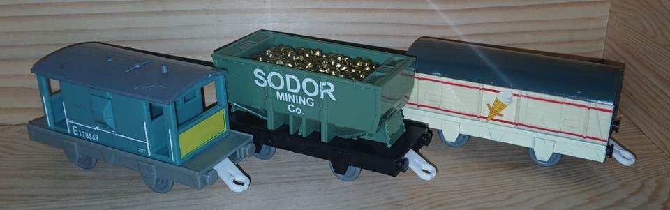 Thomas & Friends Trackmaster trucks and tracks cargo pack | eBay