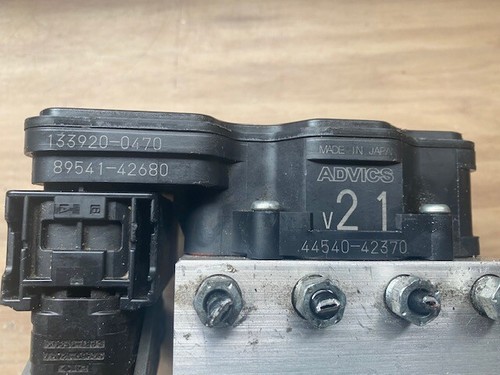 Toyota RAV4 ADVICS Pompe ABS 44540-42370 V21 133920-0470 89541-42680 | eBay