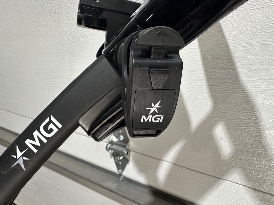 MGI Zip Navigator AT Remote Golf Trolley w/ 36 Hole Battery 24V 299Wh ...