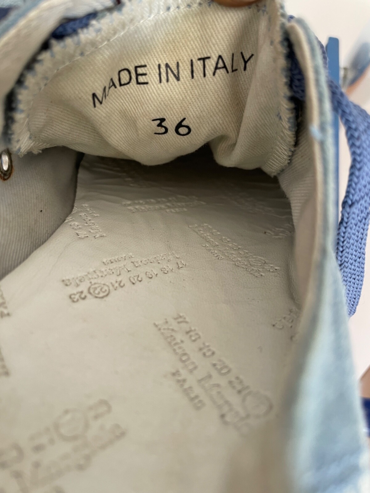 MAISON MARGIELA MM22 PAINT SPLATTER CANVAS TABI SNEAK… - Gem