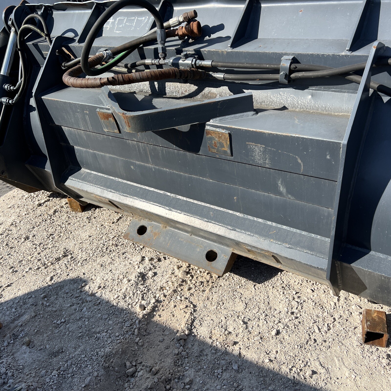 102 inch ACS 4 In 1 wheel loader bucket lightly used 2.5 Cubic Yard ...