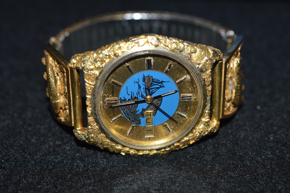 VINTAGE BULOVA SWISS ACCUTRON 80's-90's MAN'S /WATCH/HEAVY NATURAL ...