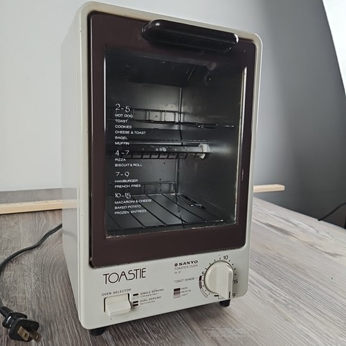 Rare Vintage Sanyo Model SK-2F Toasty Plus Vertical Toaster Oven Works ...