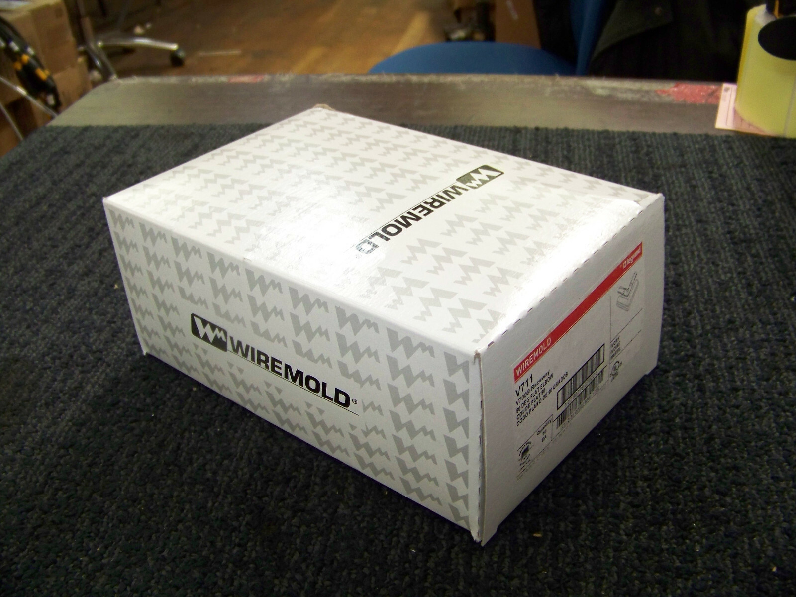 Wiremold Legrand V700 Raceway 90 Deg. Flat Elbow Ivory 10 ea. V711 New ...