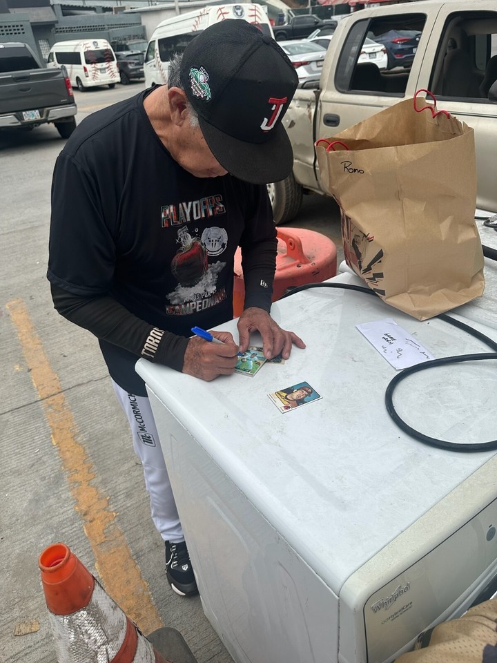 Vicente Romo Signed 1974 Topps - #197 | eBay