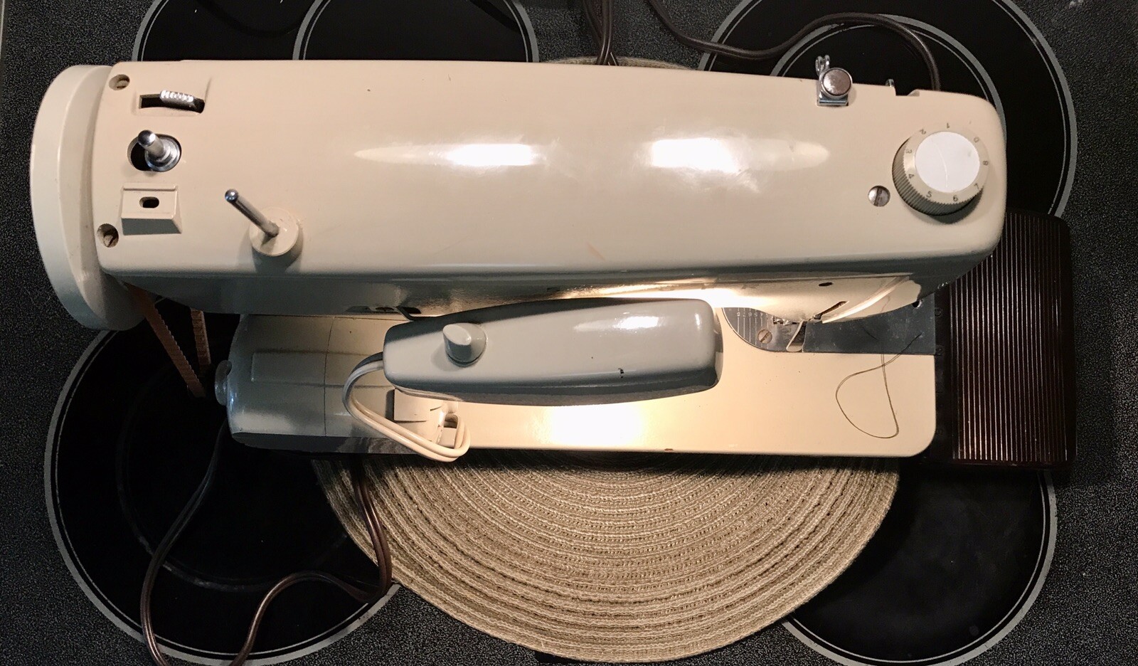 Vintage Mid-Century Singer Model 237 BZB- 60-8 Sewing Machine CRAFTED ...