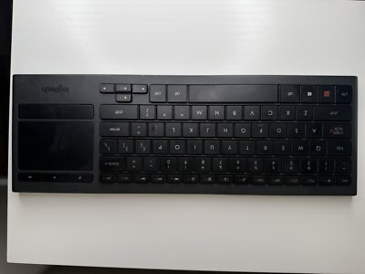 Logitech K830 Wireless Illuminated Keyboard w/ Touchpad - FRENCH - NO ...