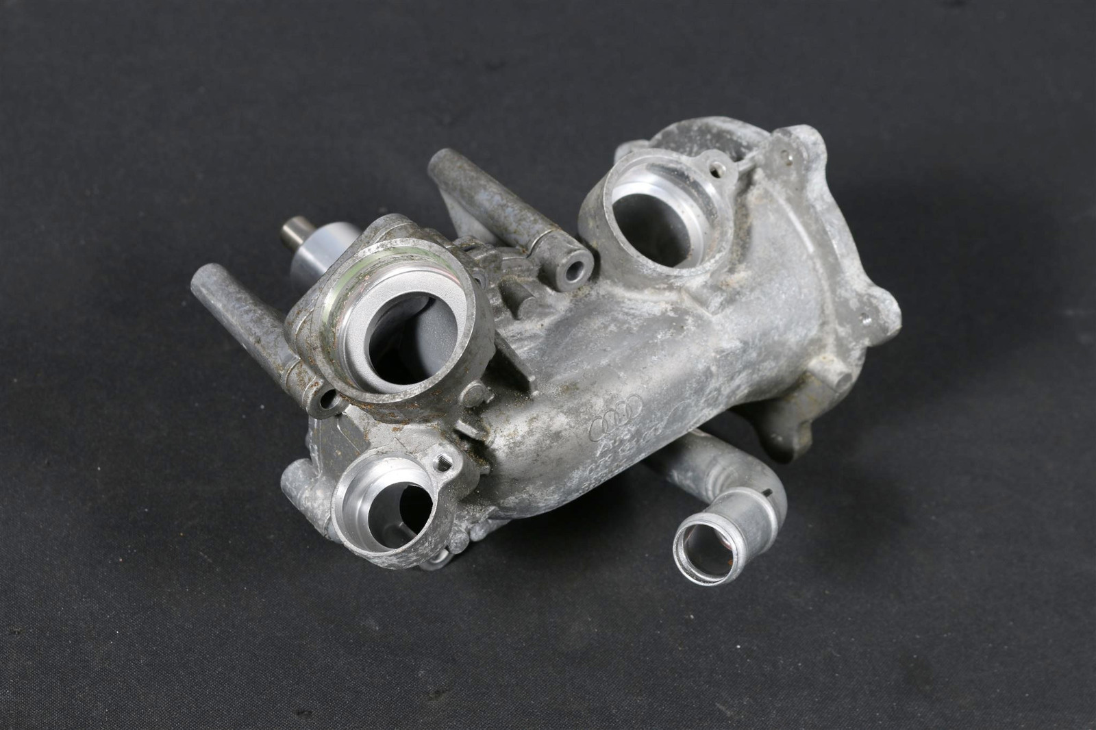 Audi S6 RS7 4G S8 4.0T Kühlmittelpumpengehäuse Coolant Pump Housing ...
