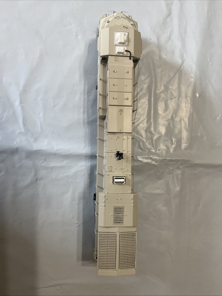 Athearn Genesis ES44DC CSX Primer #5228 DCC with Tsunami 2 Sound ...