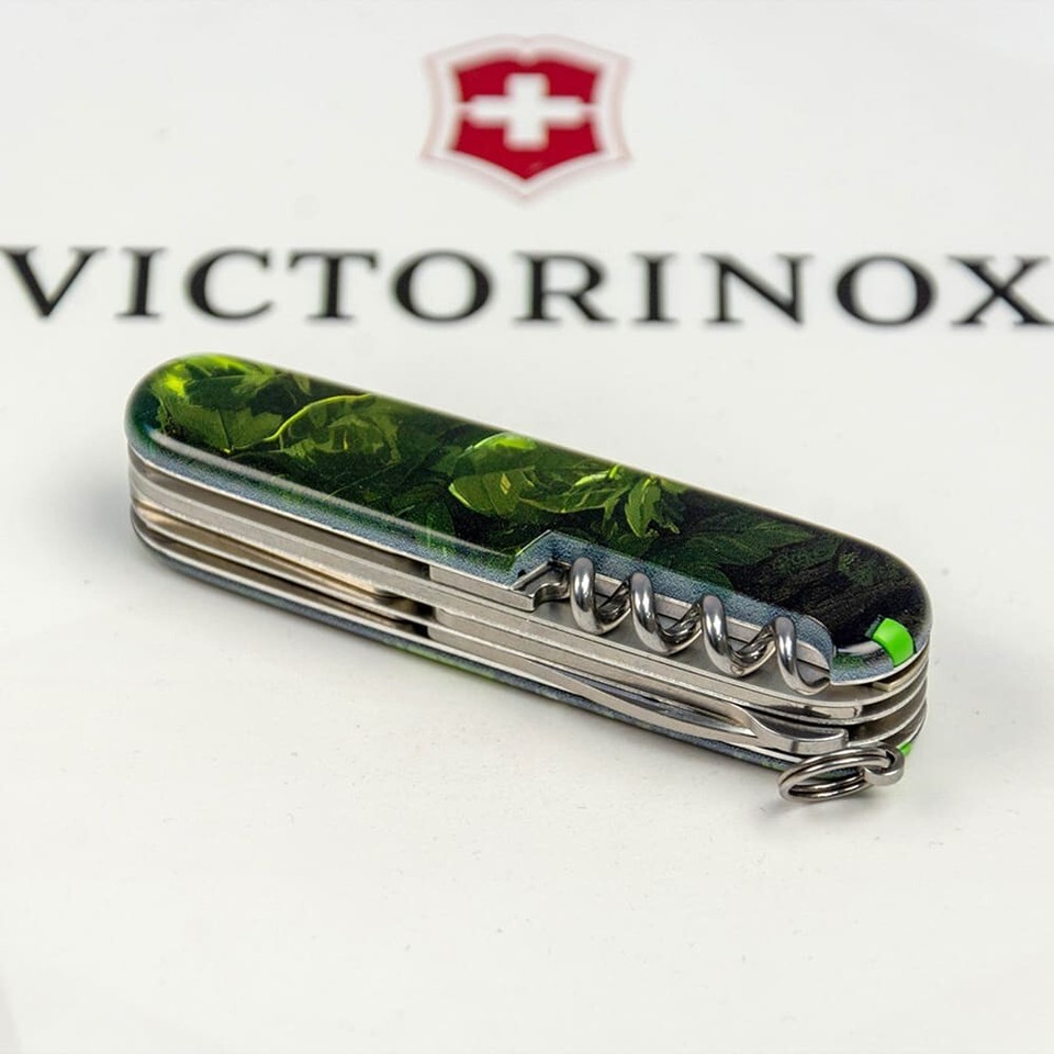 Victorinox Huntsman Swiss Army Knife Green Wood Dragon Special Edition ...
