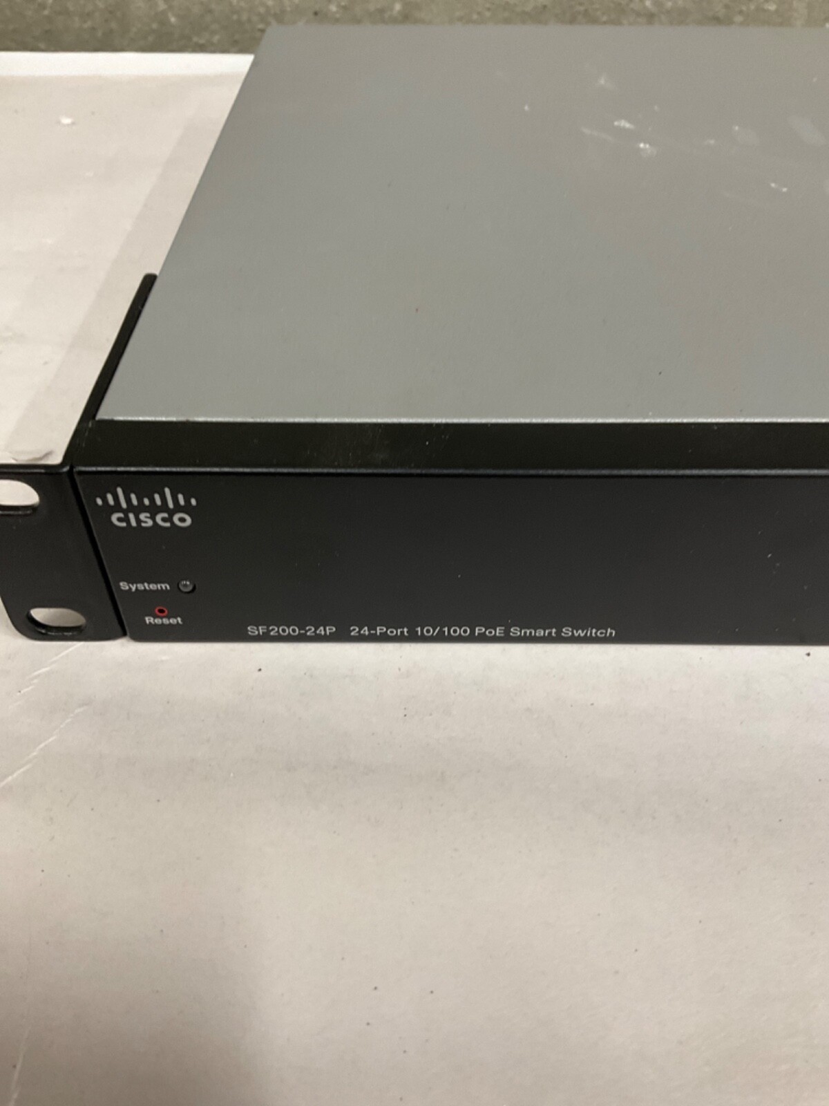 Cisco SF200-24P 24-Port 10/100 PoE Ethernet Managed Smart Network ...