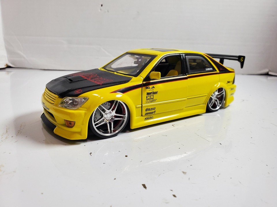 Damaged - Import Racer Lexus IS300 1:24 Scale Die-Cast Jada Toys 2003 ...