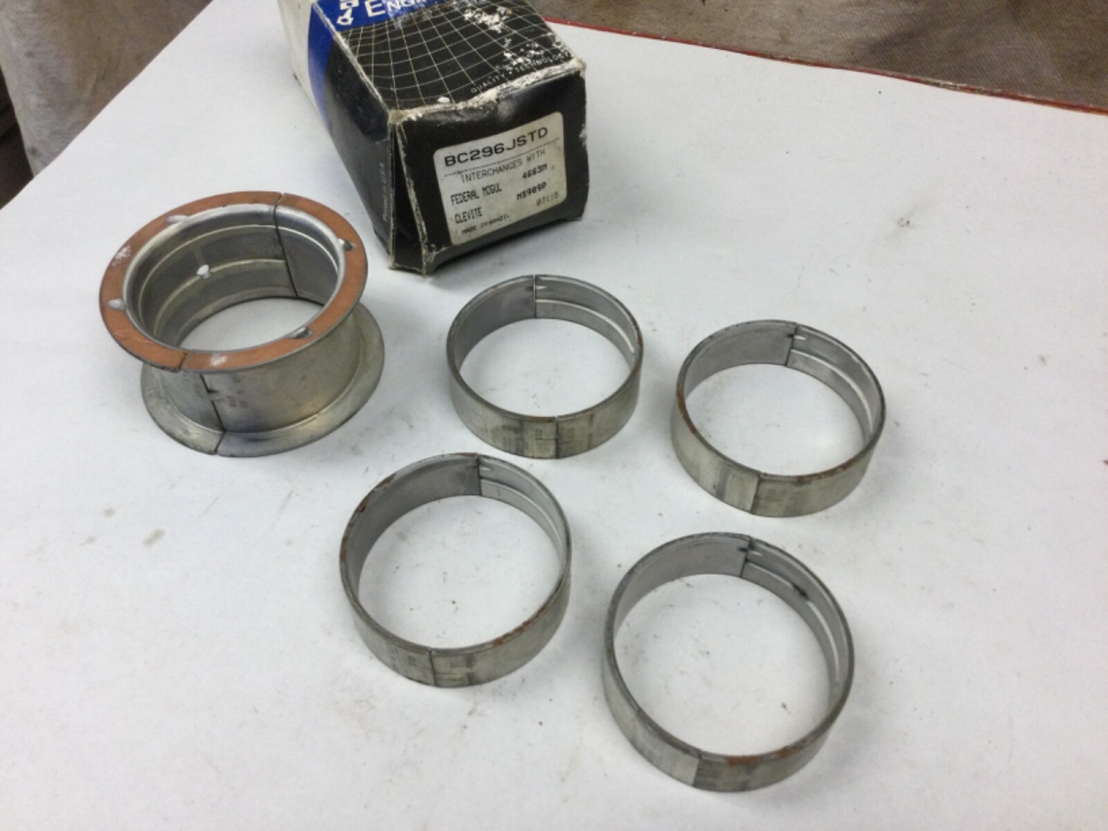 Small Block Chevy Main Bearing Set New Old Stock Engine Tech BC296JSTD ...