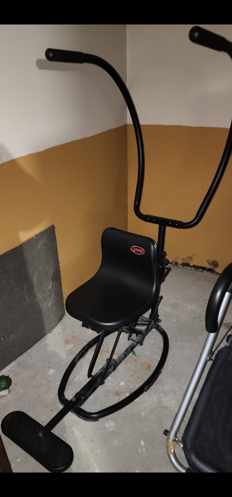 Body by Jake Ab Scissor Crunch Machine...MOVING MUST GO PICKUP ONLY ...