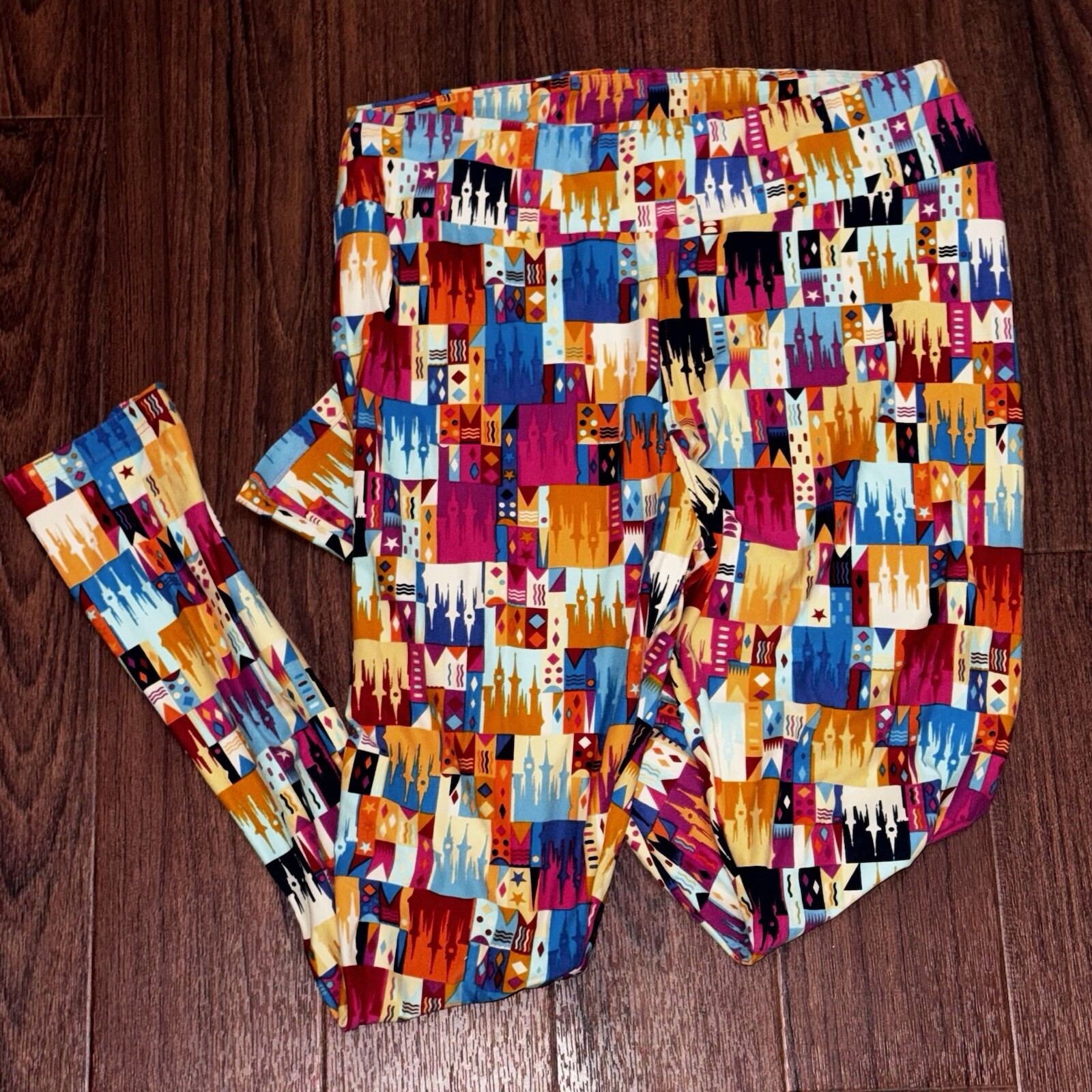 LuLaRoe Disney Castle Tall And Curvy Leggings - Gem