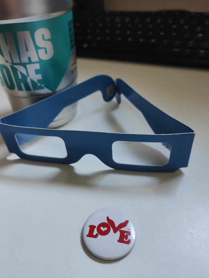 Coldplay 2025 Official Wembley Concert Moon Glasses& pin+ new metal cup ...