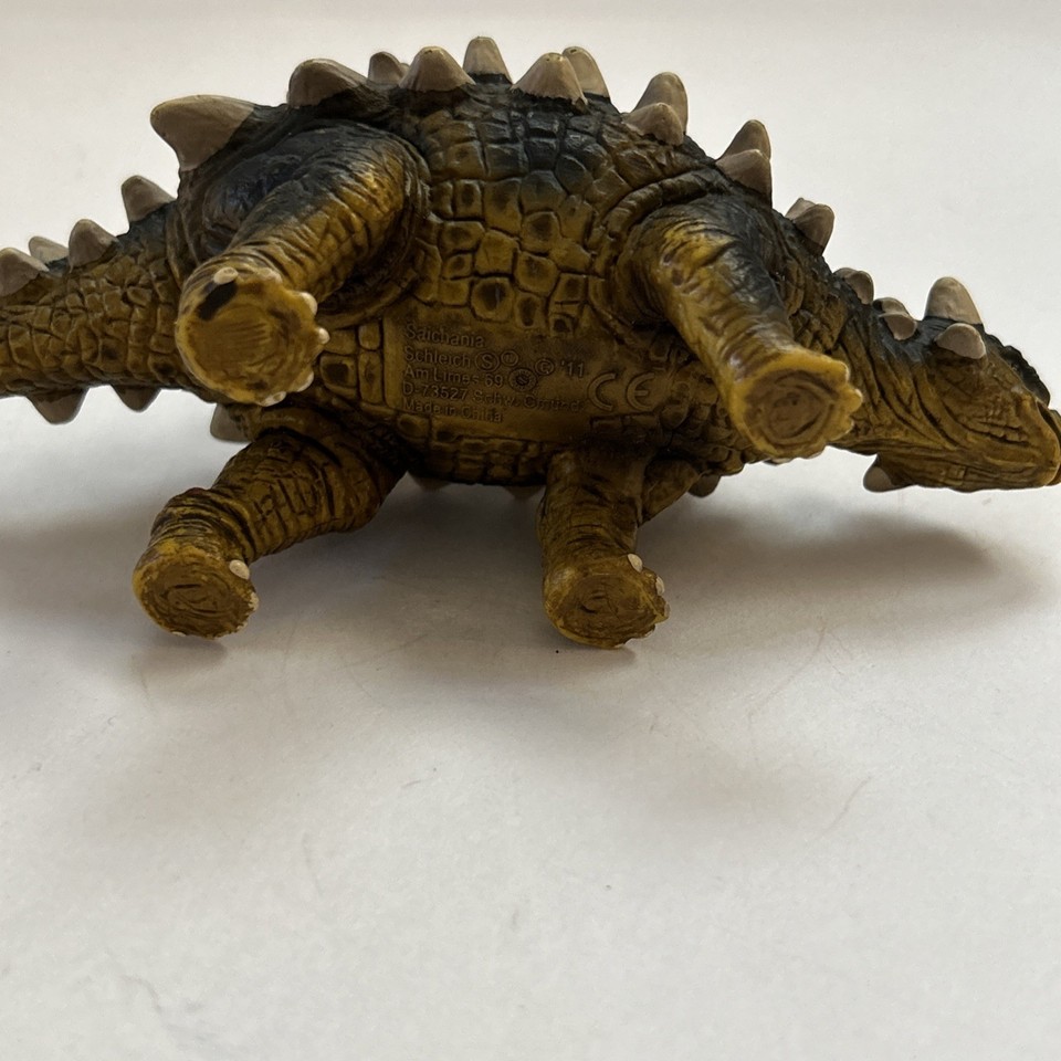 5 Schleich Dinosaur Toys, TRex, Raptor, Stegosaurus, Saichania ...