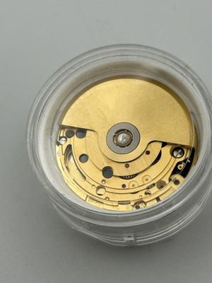 GENUINE Eta 205.911 MOVEMENT NOS No Capacitor No hour wheel No stem ...