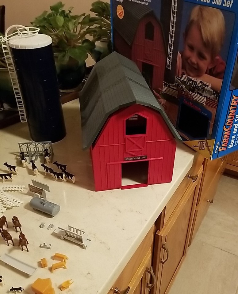 ERTL FARM COUNTRY, BARN AND SILO SET, 1/64TH SCALE In Original Box | eBay
