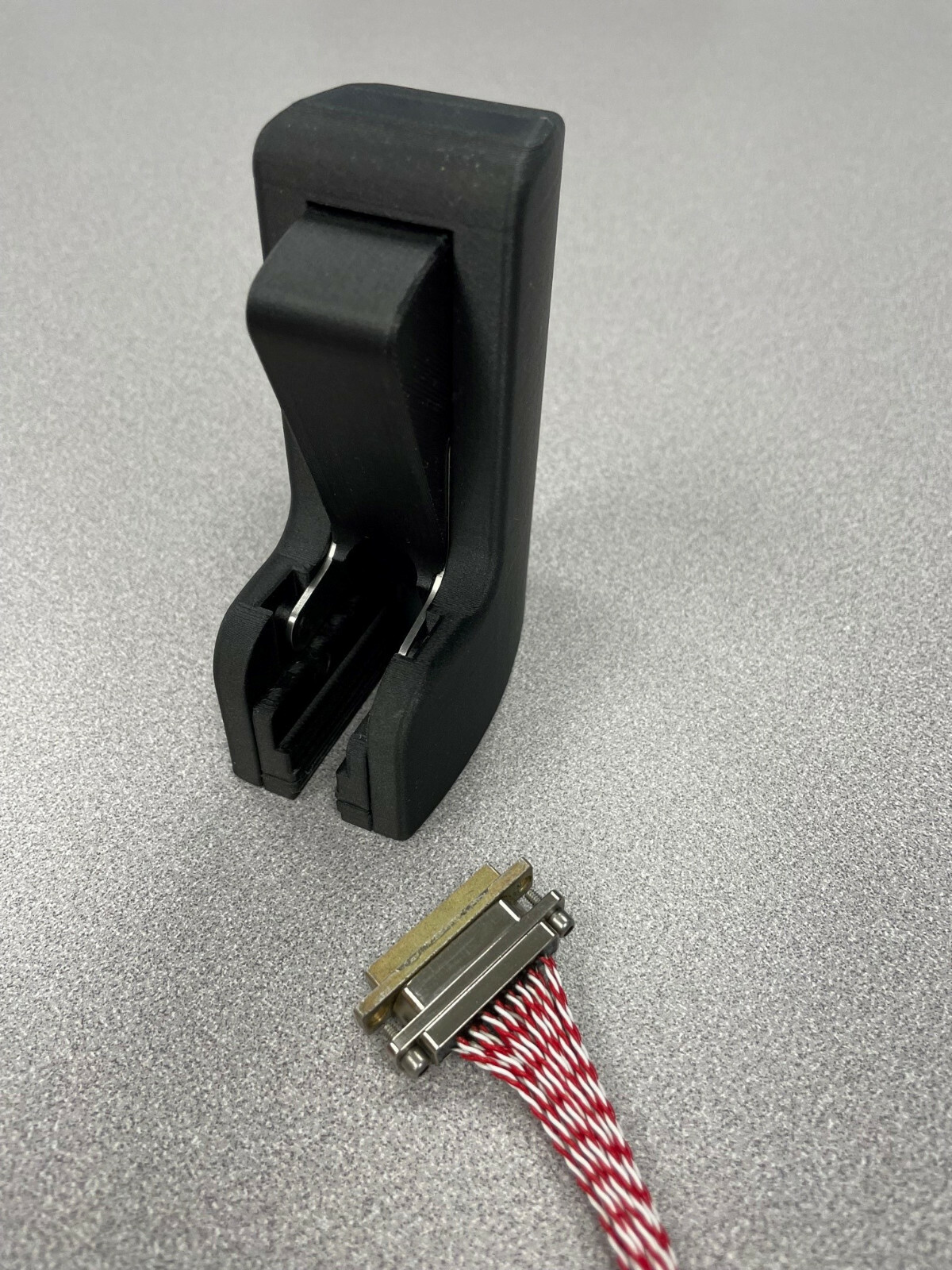 Dynamac Perfect Pull Micro D Connector Puller Tool. Micro D 2 Row Un ...