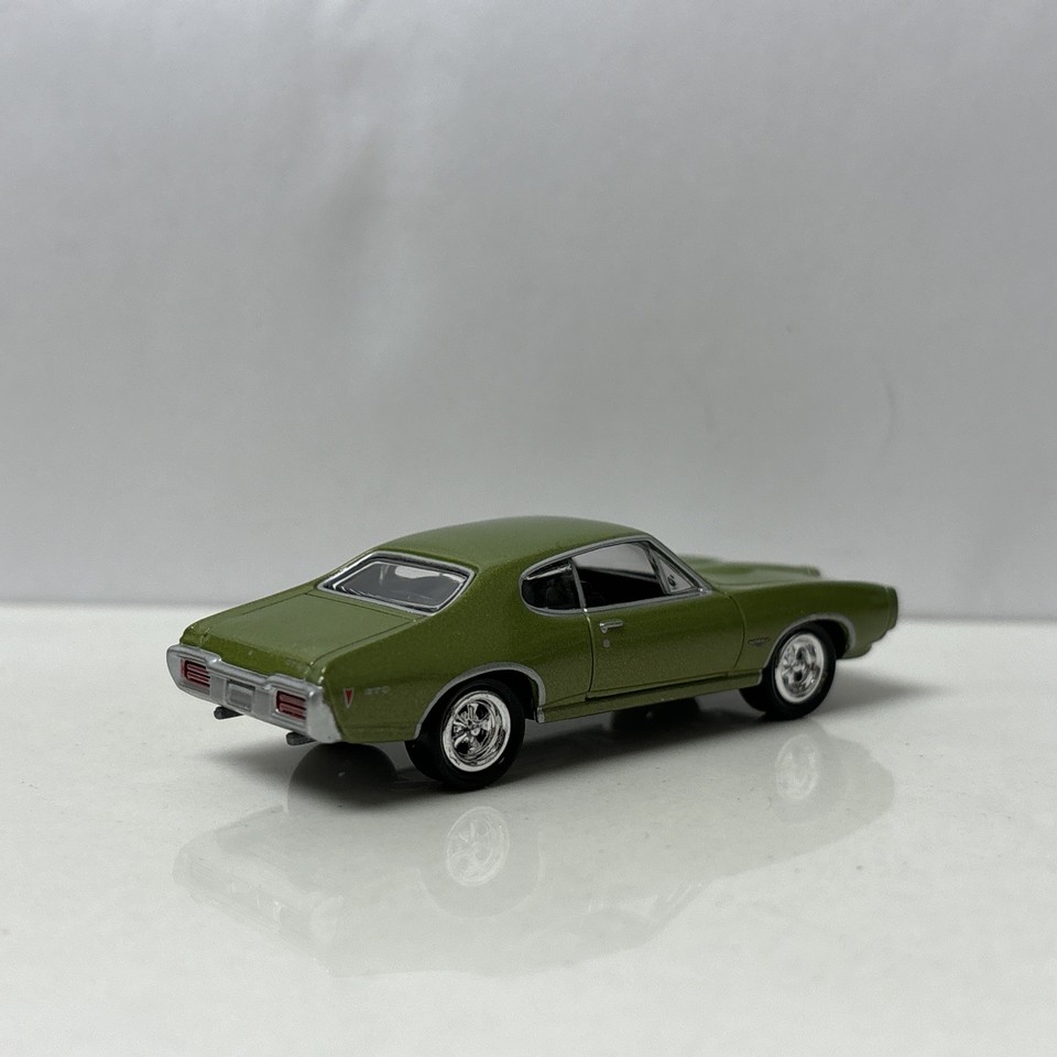 1968 68 Pontiac GTO Collectible 1/64 Scale Diecast Diorama Model | eBay