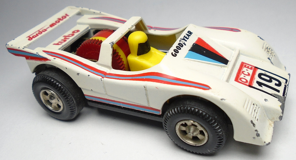 DARDA MOTOR TURBO #19 WHITE 2 5/8" PULLBACK RACER W/ RED & YELLOW WEST ...