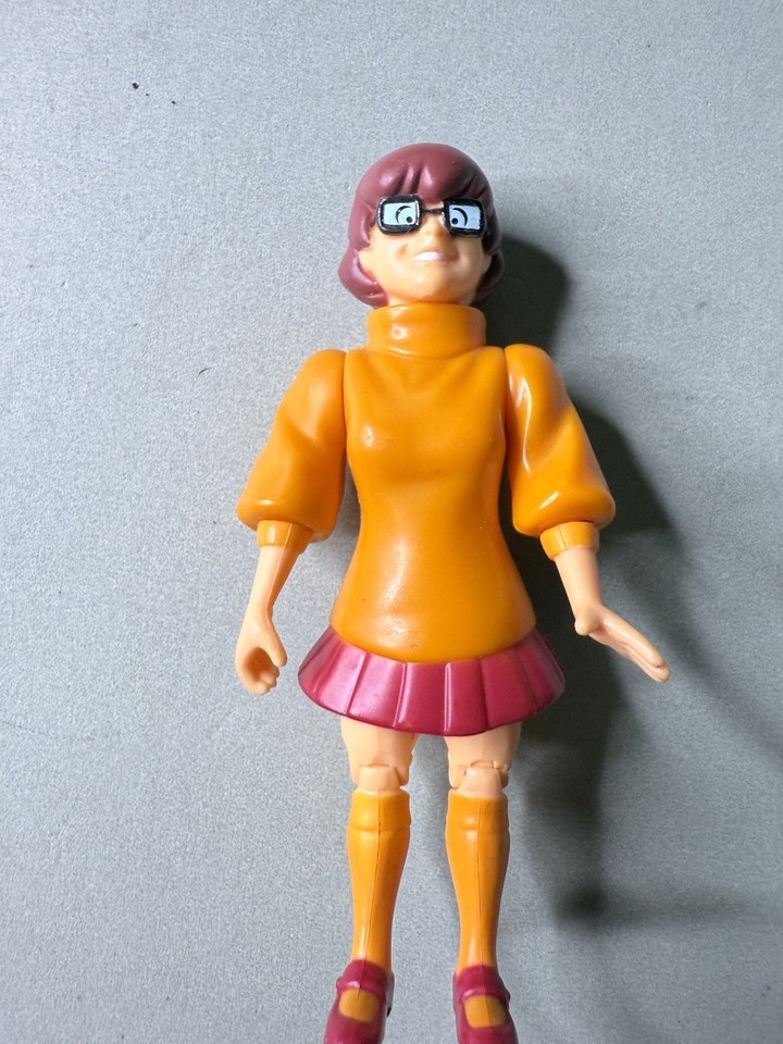 Velma Figure 4" Plastic Scooby-Doo Character w/ Movable Arms & Legs ...