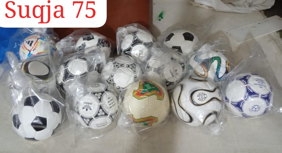 adidas mini ball 14 pcs collector set 1970 to 2022 FIFA world cup ball ...