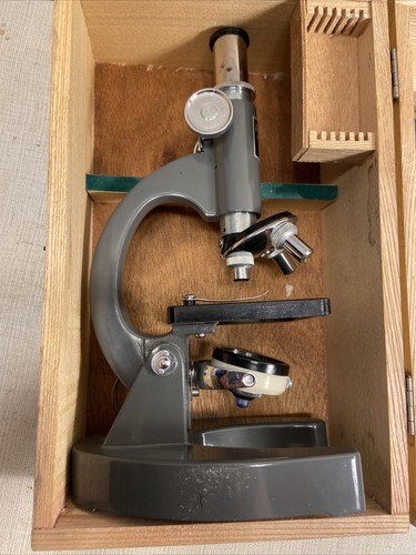 VINTAGE Monolux Microscope 6030 100X-750X Zoom With Case And Equipment ...