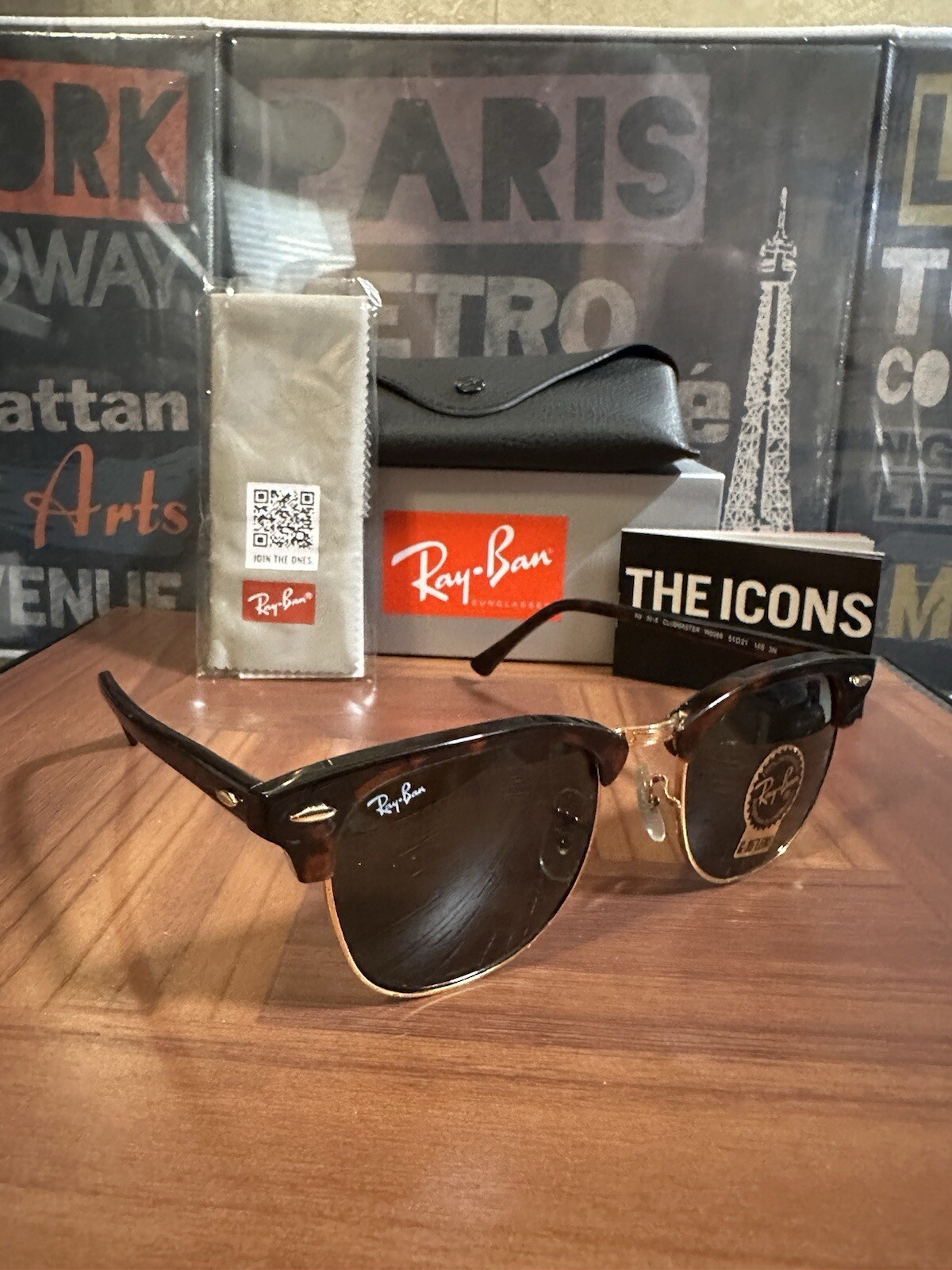 RayBan RB 3016 Clubmaster W0366 Tortoise Shell W/G15 51mm
