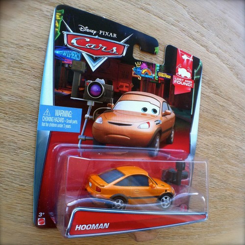 Disney PIXAR Cars HOOMAN diecast 2015 LOST AND FOUND! 4/8 camera ...