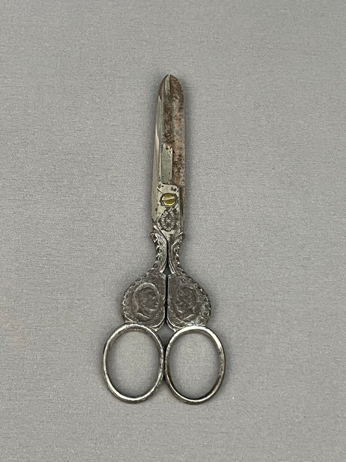 19th Century German Solingen Scissors WILHELM II & VICTORIA Cameos c ...