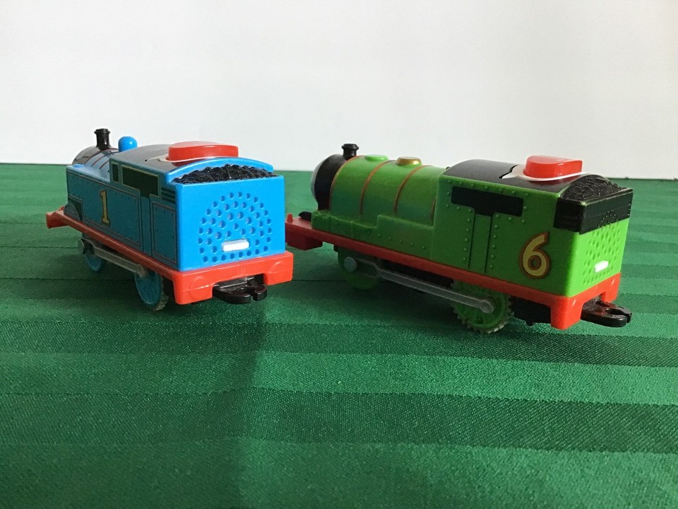 Thomas & Friends Trackmaster Talking Thomas & Talking Percy Motorized ...