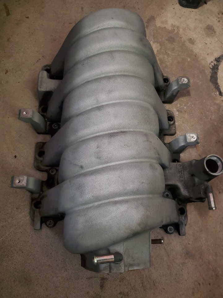 2006-2010 6.1L Hemi SRT8 Charger Challenger Cherokee 300 Magnum Intake ...