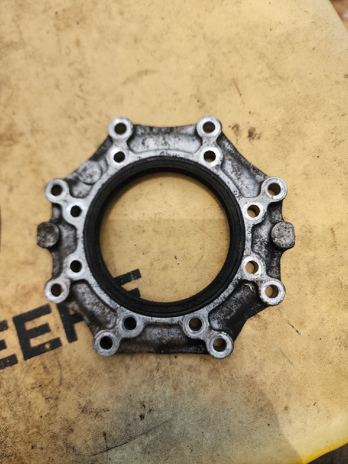 Kubota D722-E Main Bearing Cover 3 CYL DIESEL | eBay