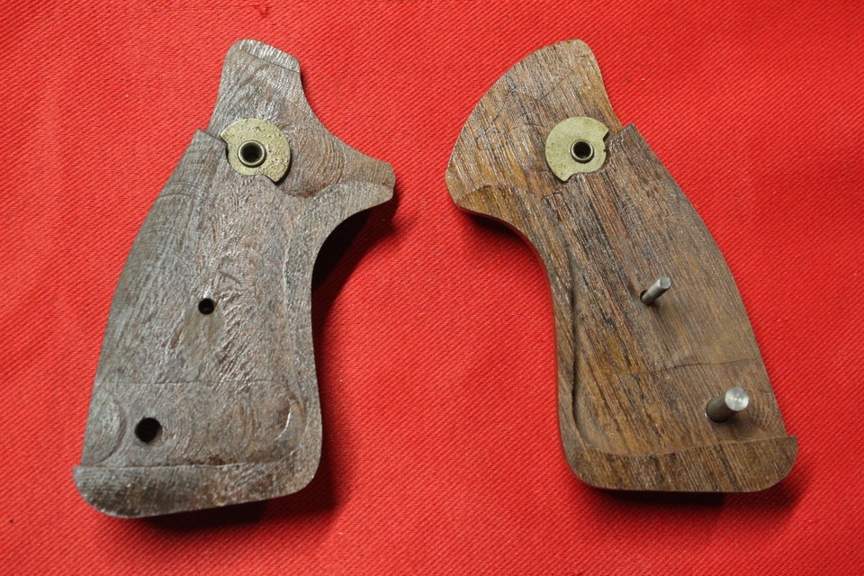 USED FACTORY TAURUS MEDIUM FRAME REVOLVER WOOD GRIPS | eBay