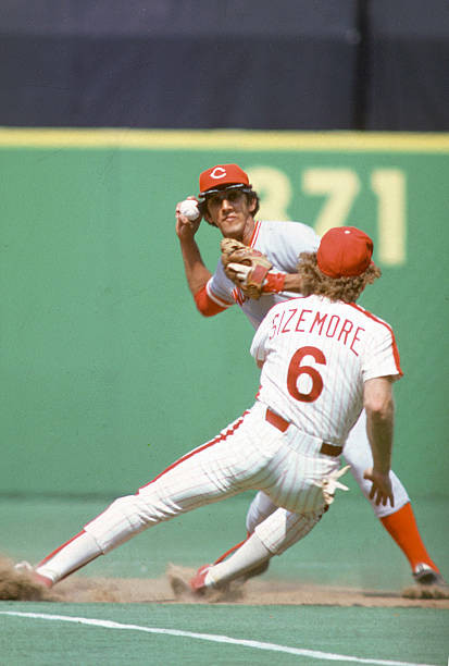 Dave Concepcion Cincinnati Reds looks to complete the double play - Old ...