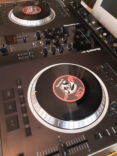 Numark NS7, DJ Controller, 2Kanal, Serato, Motorisiert, NSFX, Top ...