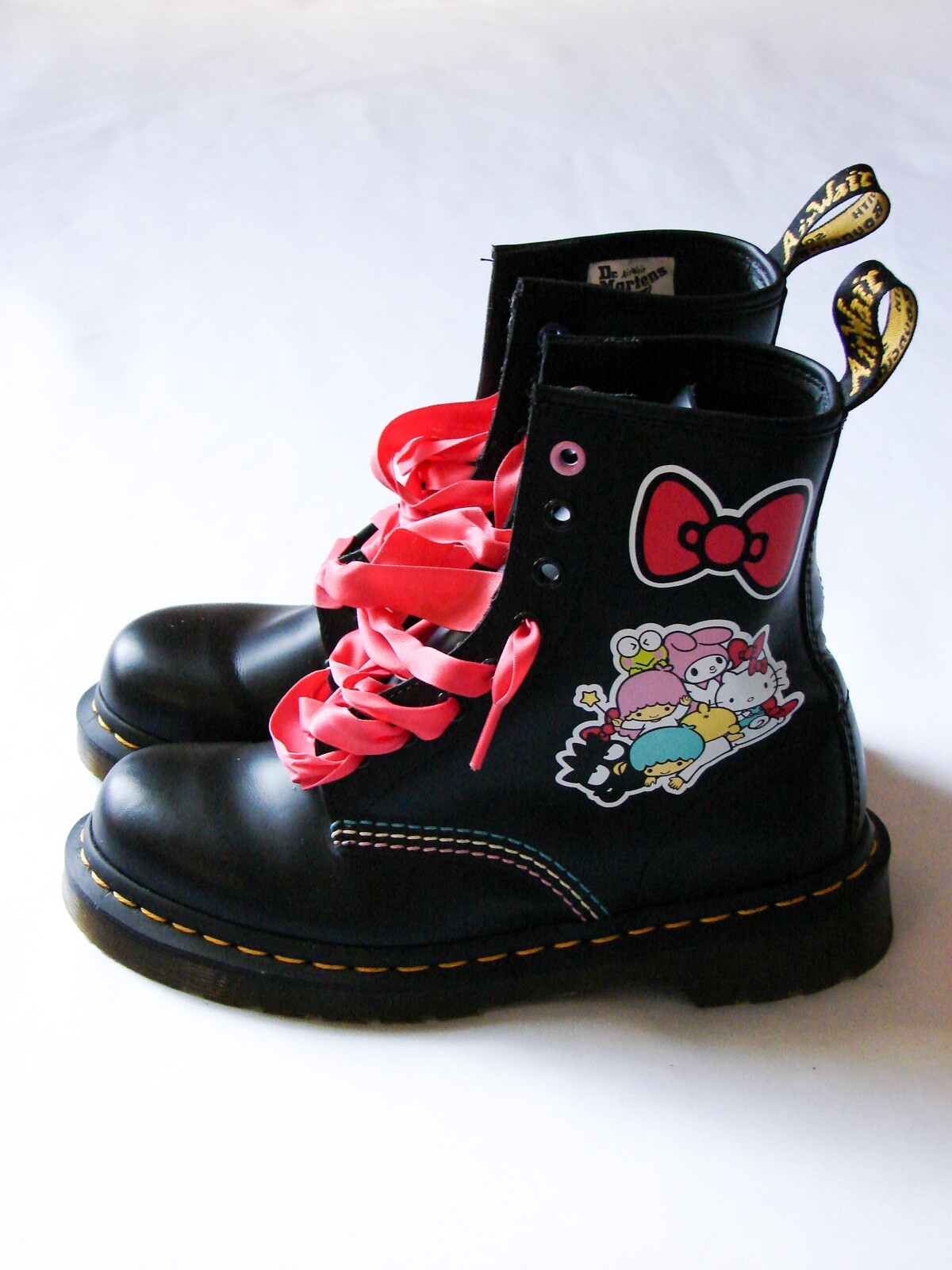 Women's Dr Doc Martens Sanrio Hello Kitty & Co Black … - Gem