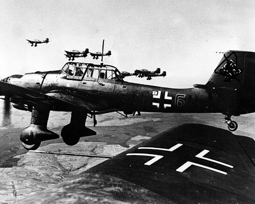 Formation of German Ju 87 Stuka Dive Bombers in flight 8x10 WWII WW2 ...