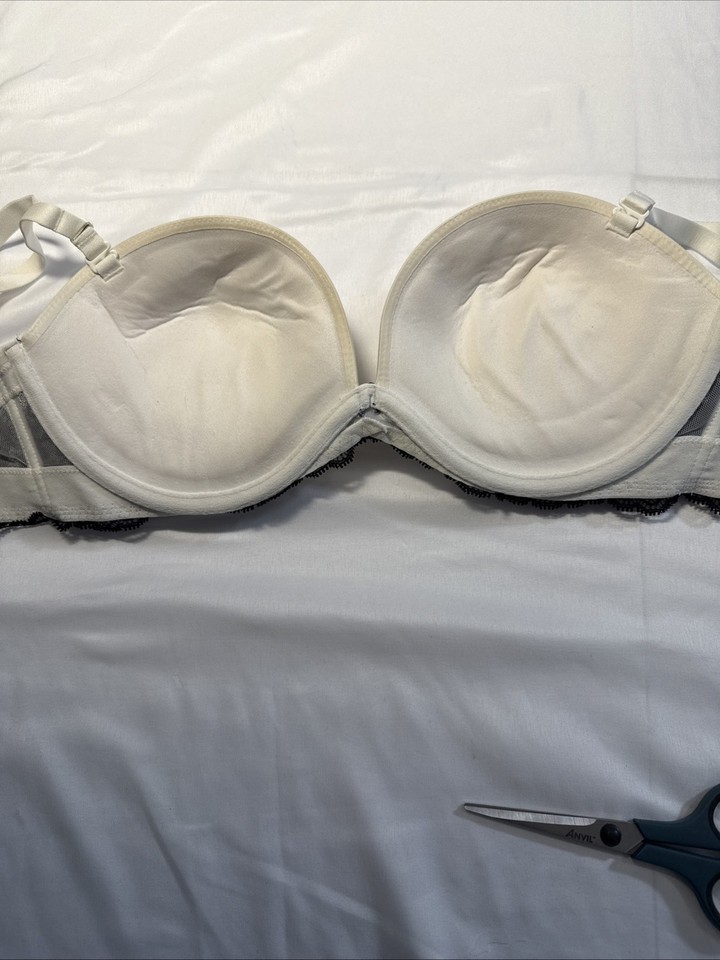 Victorias Secret FABULOUS NWT 36 C White Black Lace Accent Strapless ...