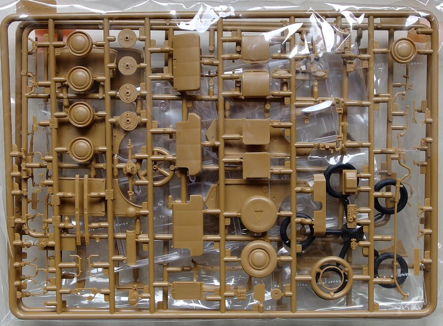 1/35 Kadett K38 Saloon Staff Car.five figures Police ICM 35480 Plastic ...