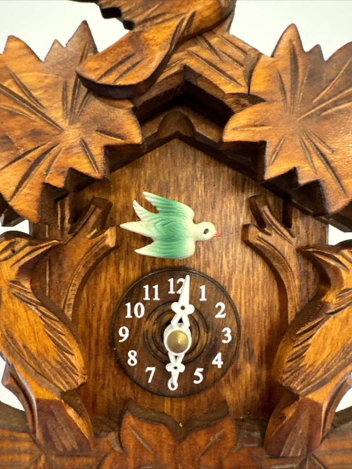 Alexander Taron - 126SQ Engstler Battery-Operated Kuckulino - Girl ...