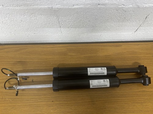 Maserati Quattroporte Ghibli 2014 -18 Rear Shock Set Of Two 6701054030 ...