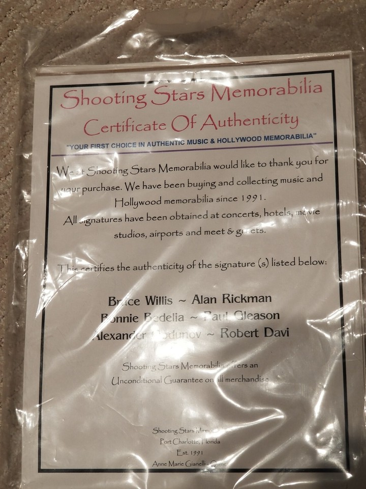 BRUCE WILLIS DIE HARD TRILOGY POSTER SIGNED DIE HARD SCRIPT SIGNED ...